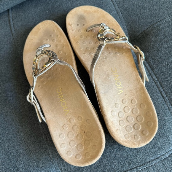 Vionic | Shoes | Vionic Ricci Gold Orthaheel Rest Sandal Flip Flops Thongs W Bling | Poshmark